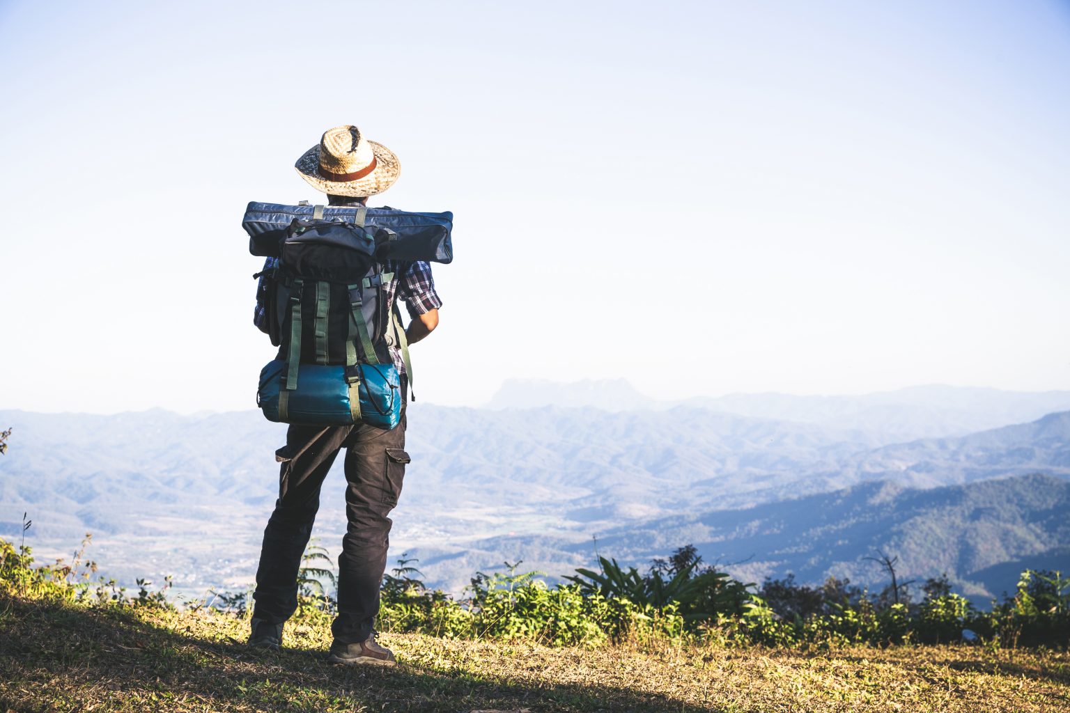 10 lugares para viajar sozinho no Brasil e exterior - Voe Tranquilo